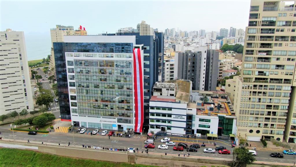Gigantesca bandera peruana de 40 metros de largo y 4.22 metros de ancho ...