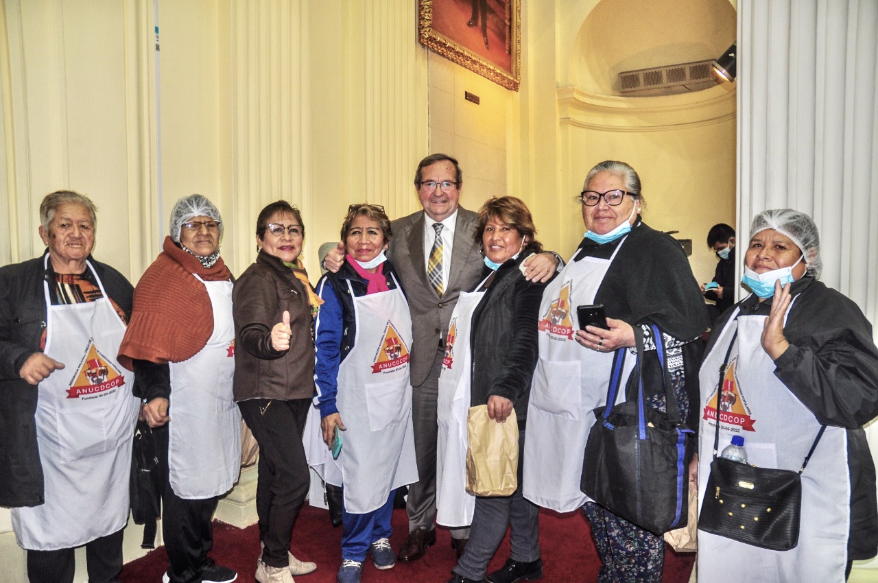 Lucho Molina, alcalde de Miraflores, reitera pedido al Gobierno para ...
