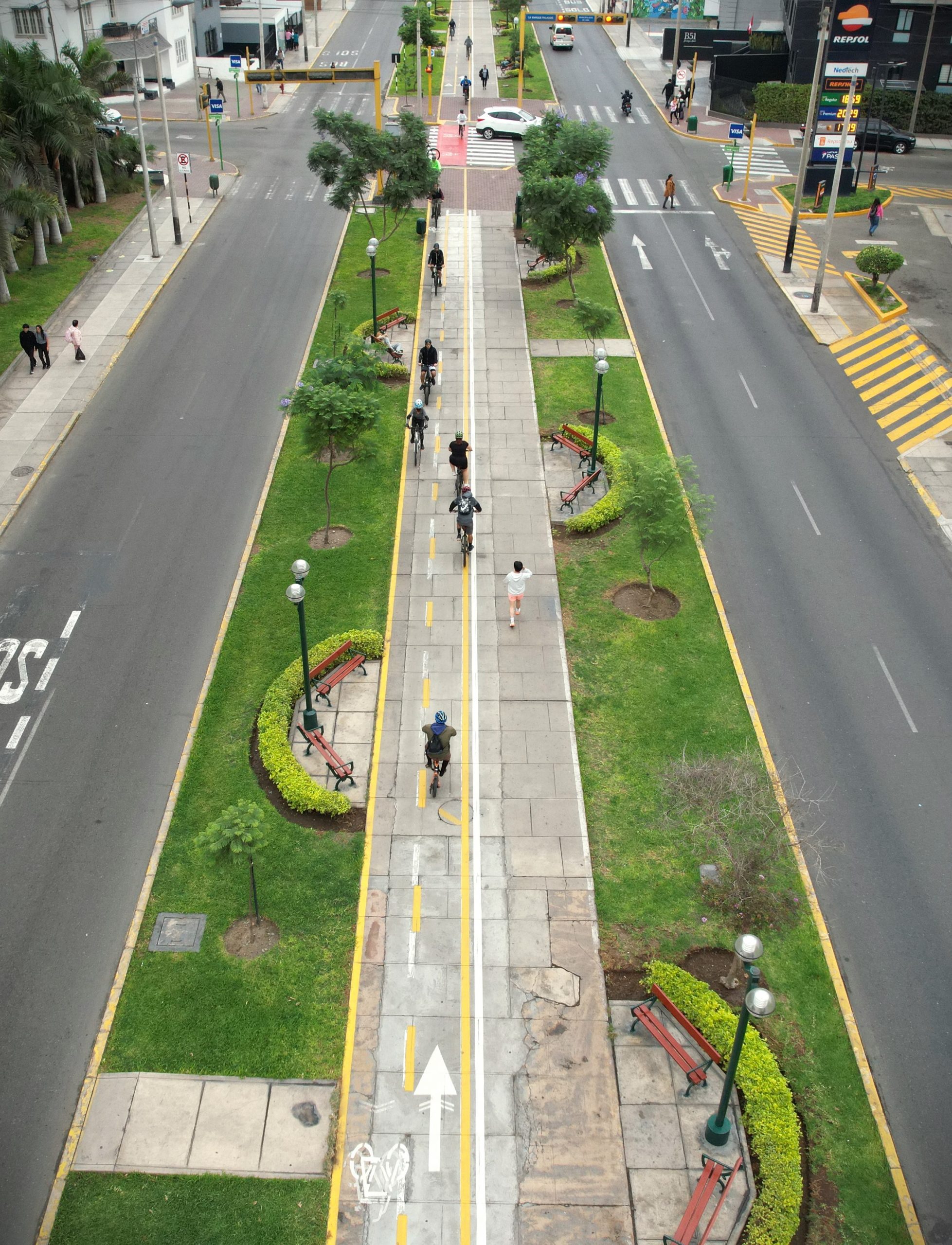 Miraflores: Municipalidad renueva 1.7 km de la ciclovía de la avenida ...