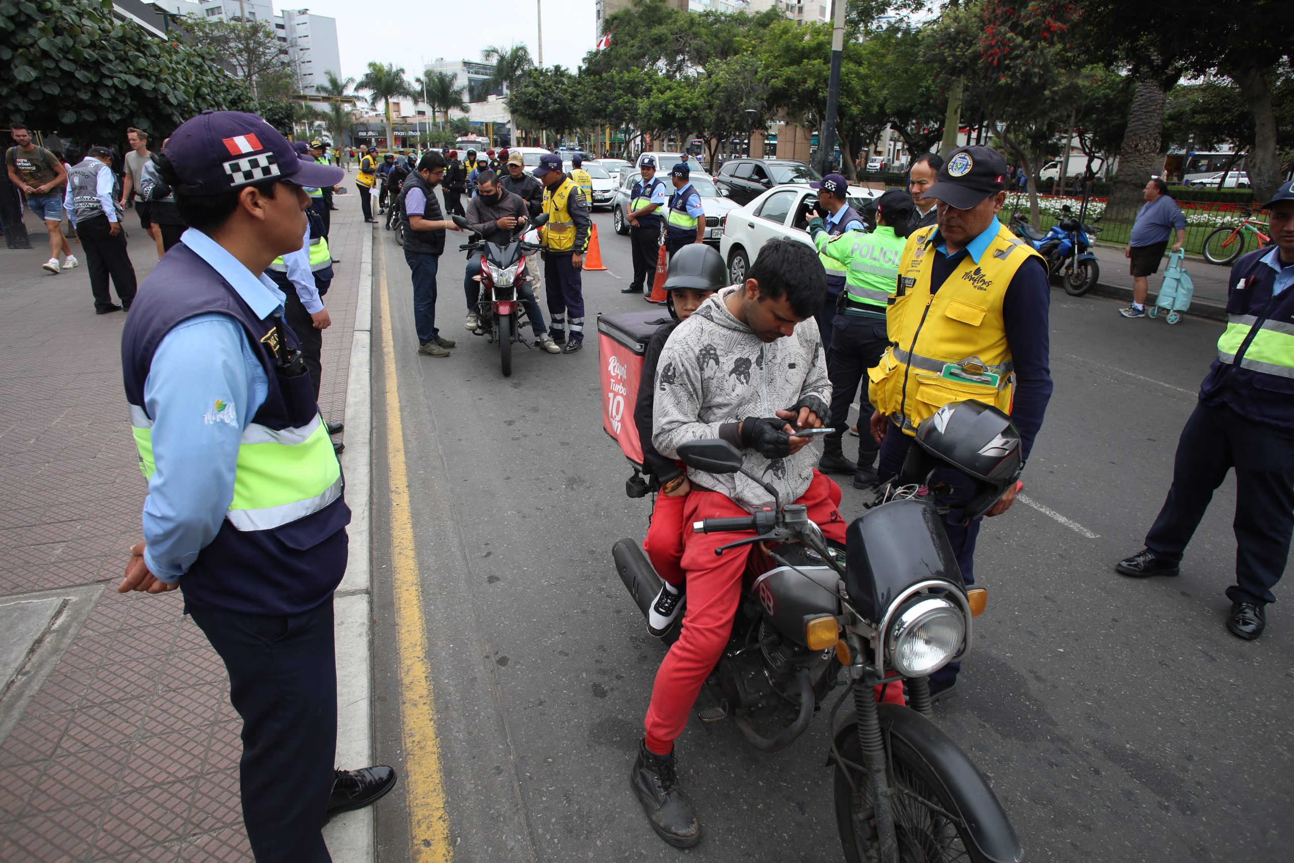 Continúa marcha blanca en acciones de identificación a conductores de motos delivery en ...